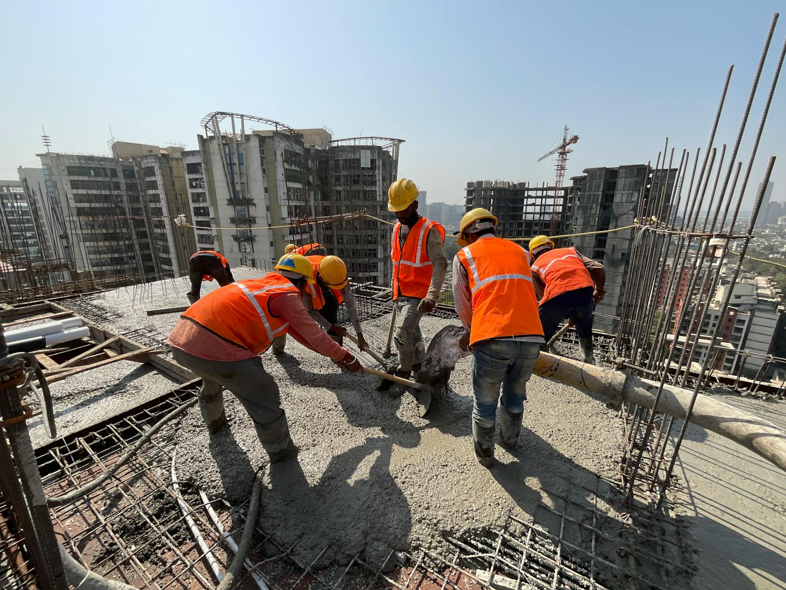 How to Hire Skilled Concrete Finishers for Commercial Projects