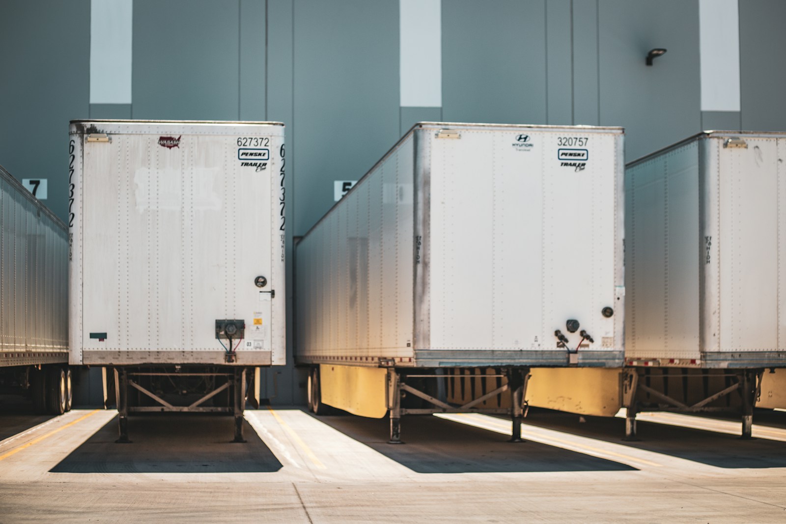 How To Find Qualified Drivers, Transportation, and Logistics Staff